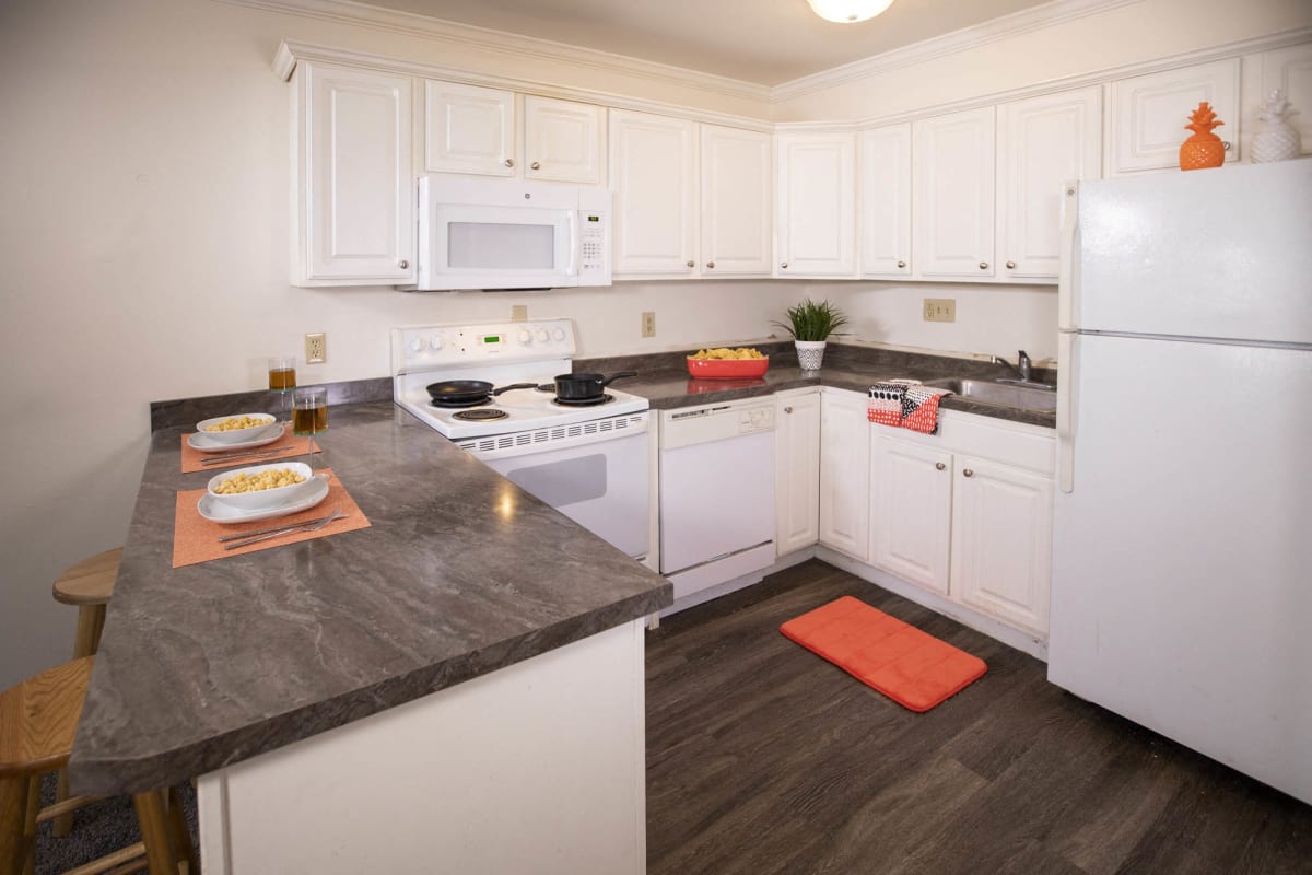 Photos and Video of Campus View Apartments in East Lansing, MI